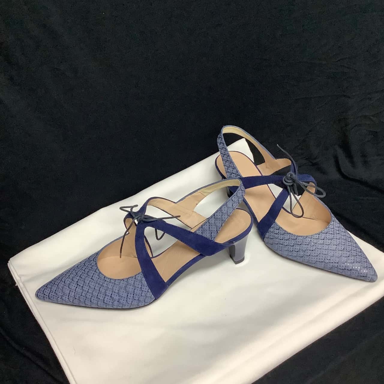 Womens Hipanitas Blue Spanish made leather fashion shoes(s) - Used As ...