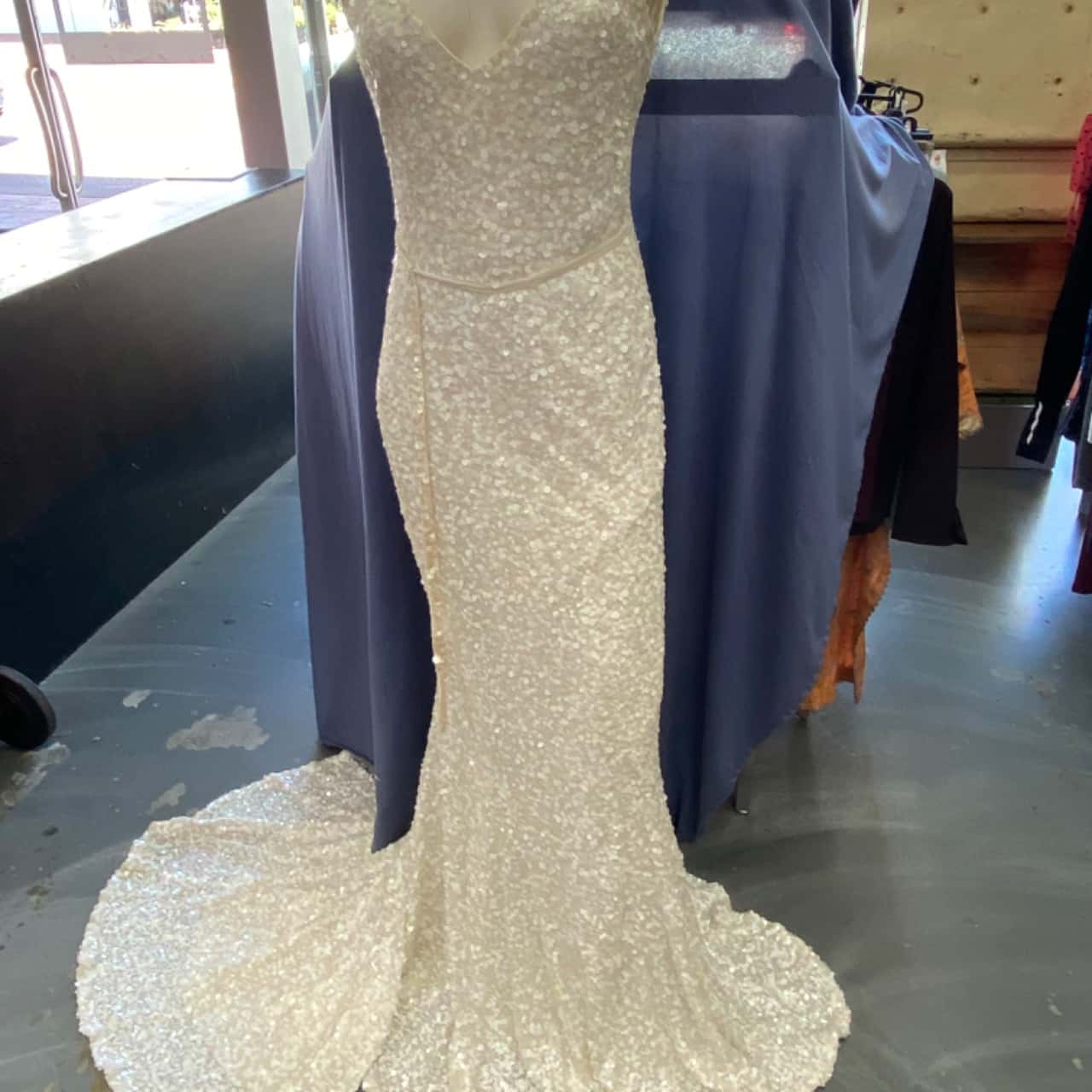 Womens Size 10 Bridal Dresses Off White (s)