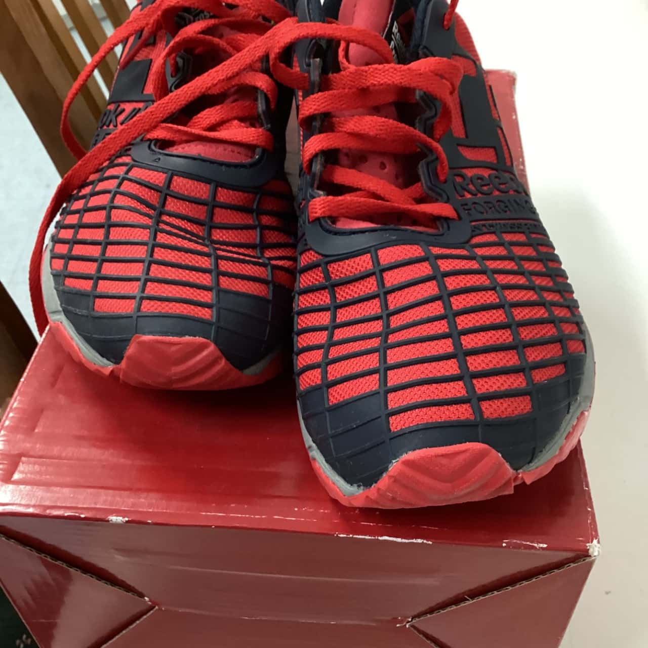 Reebok Mens Size 7 Black / Red CrossFit men’s shoes was $149.99 new(s)