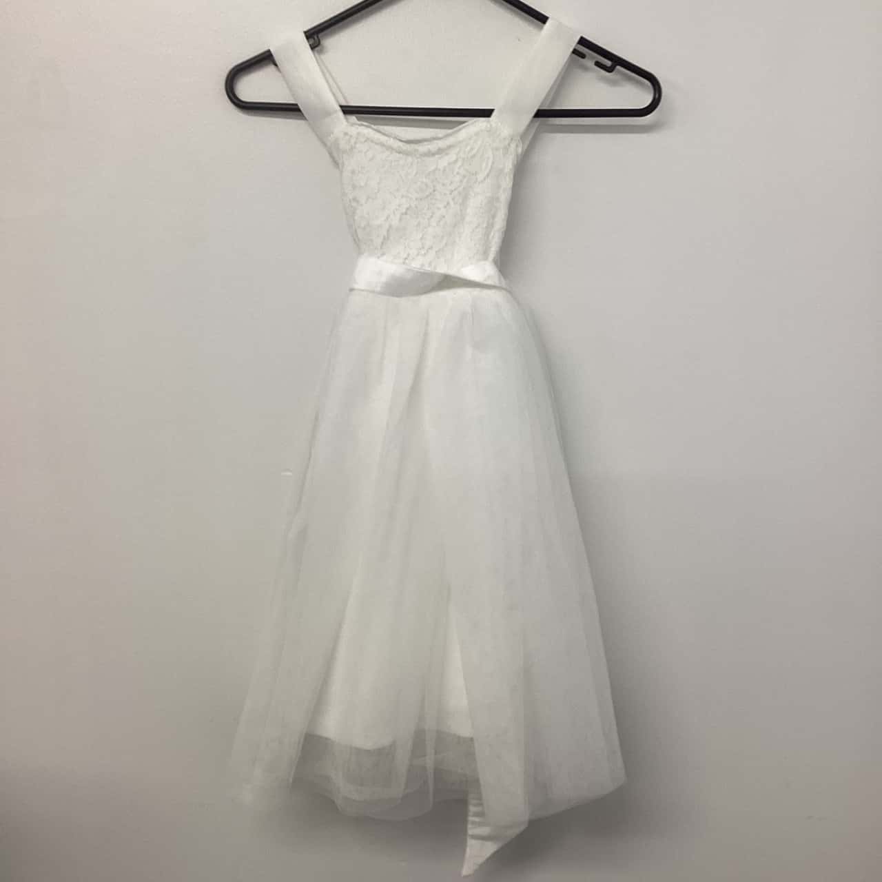 Big W Kids Size 3 Dresses & Skirts White