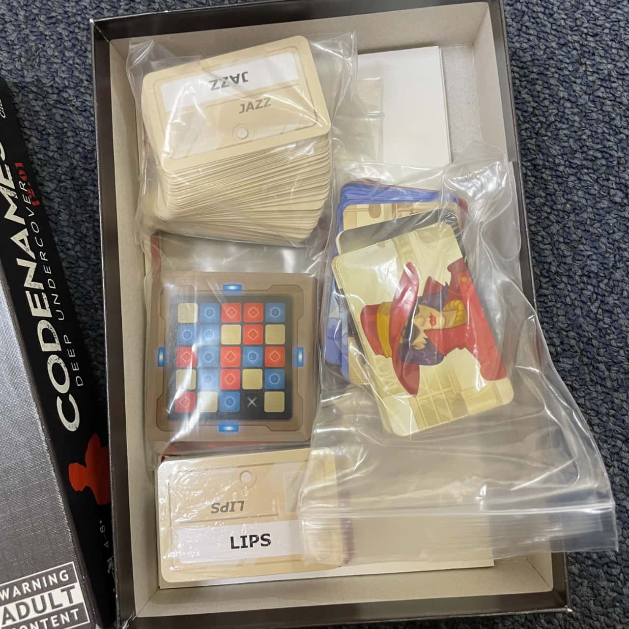 Codenames: Deep Undercover. (Adults version)(s)