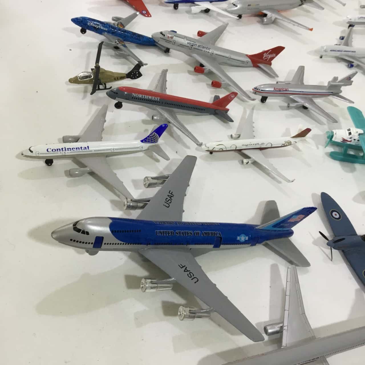 Aircraft Diecast Collection (s)