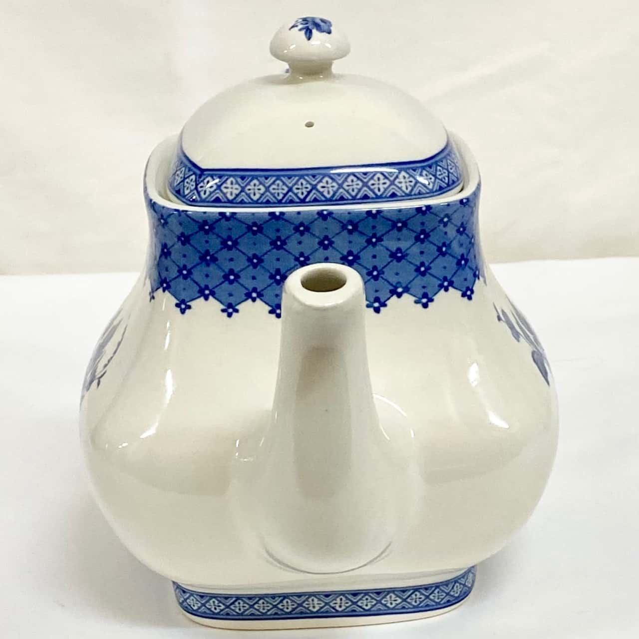 Churchill Out of the Blue Made in England Hamptons Teapot & 4 Mugs (s)
