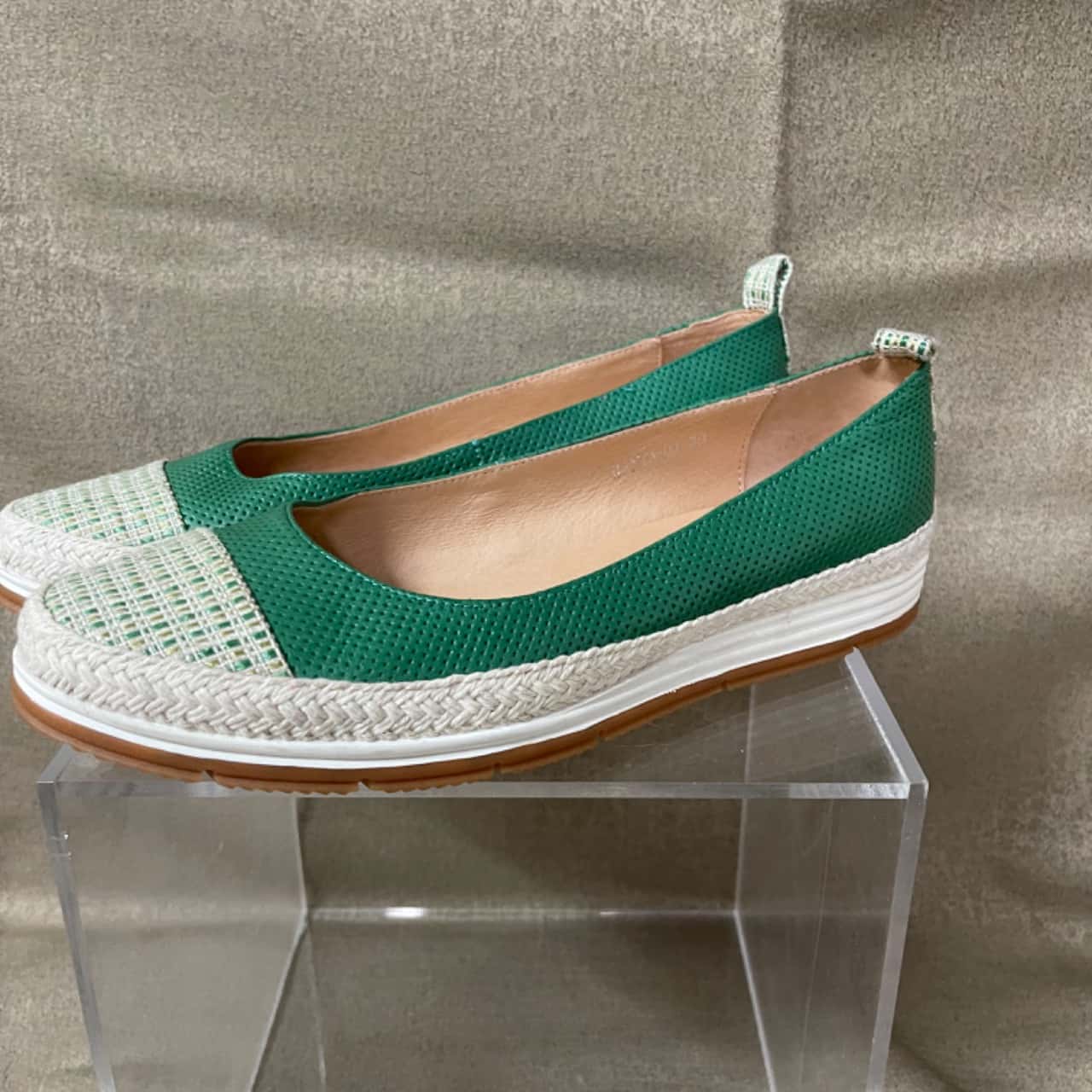 Django & Juliette Womens Cream / Green (s)