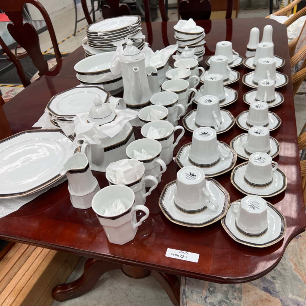 Christopher Stuart Fine China Dinner Set Pick Up Only!