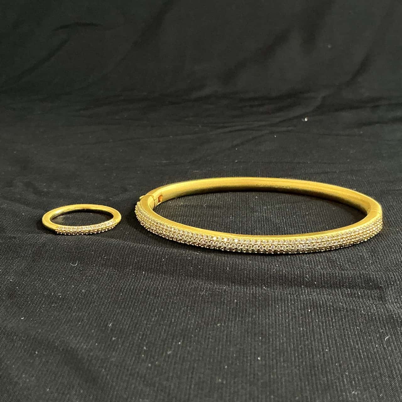 Dean Davidson (Canadian designer) 22ct over brass Bangle and ring set (s)