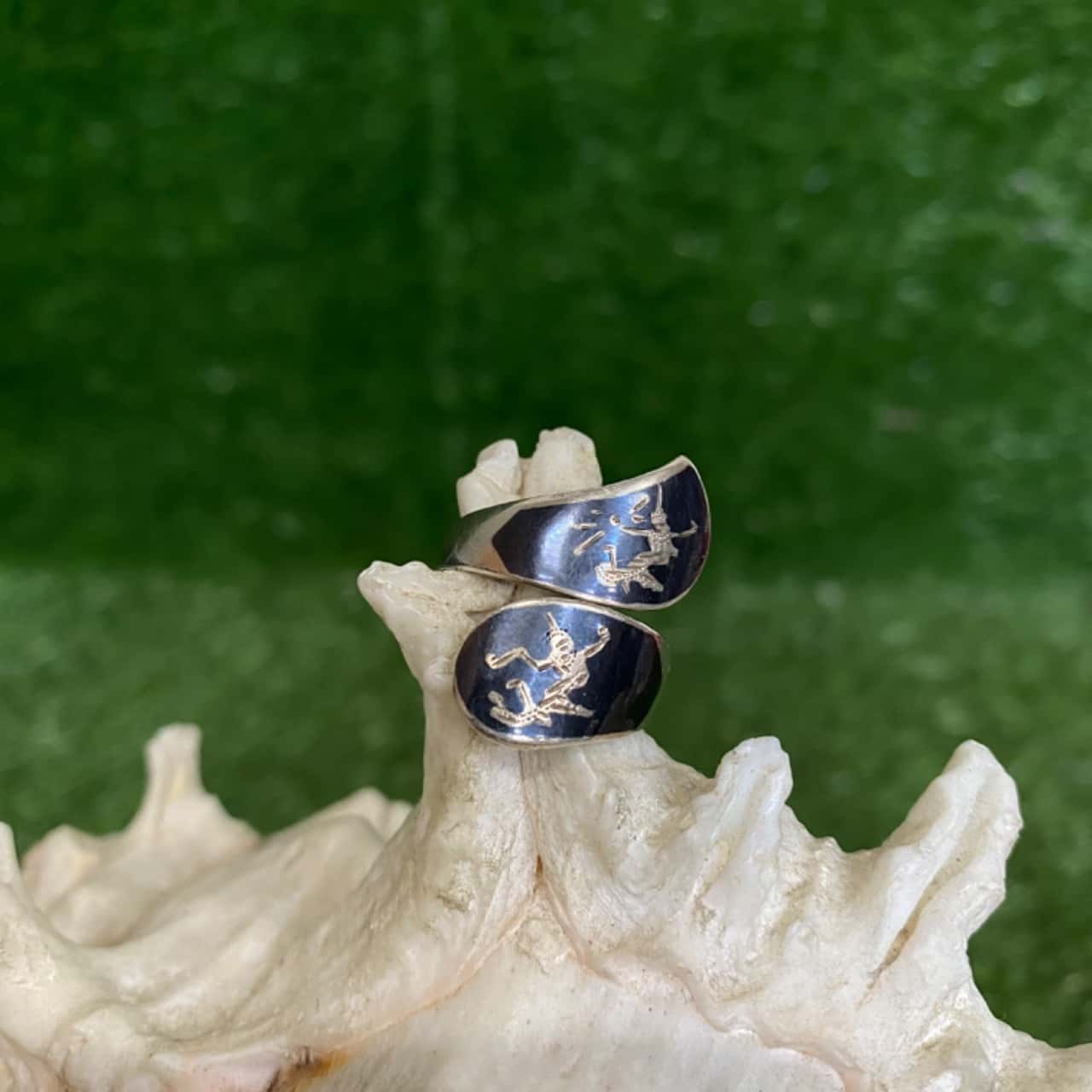 Black & Silver Wrap Ring (Stamped 925)(s)