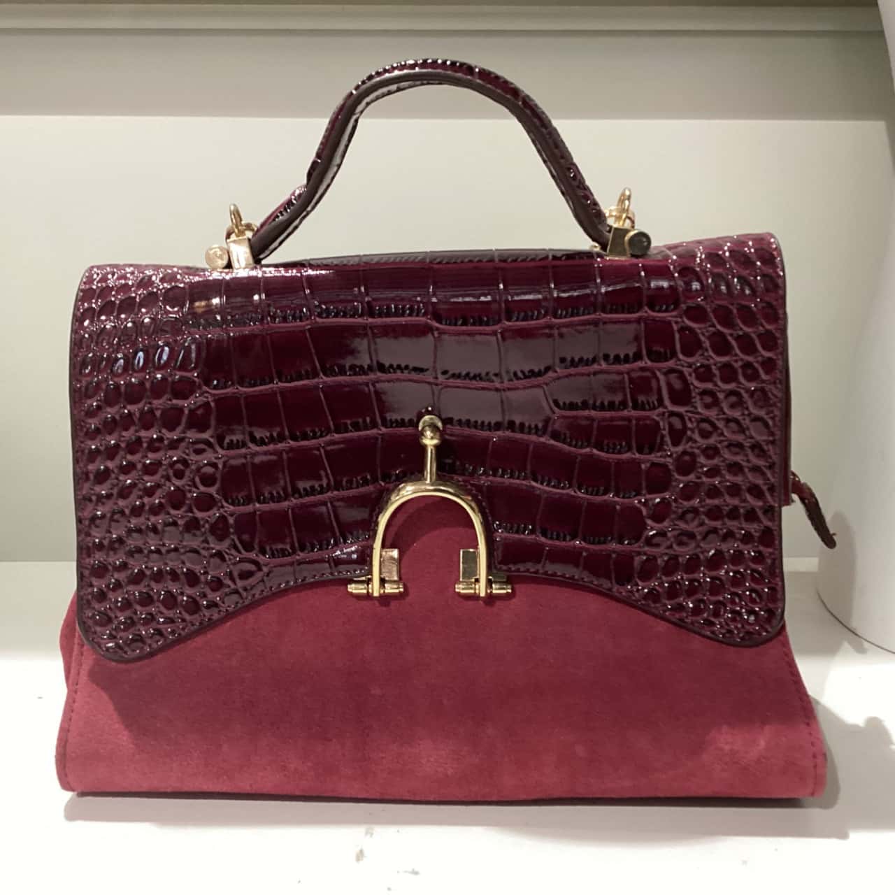Hermes Womens Leather Maroon Handbag (s)