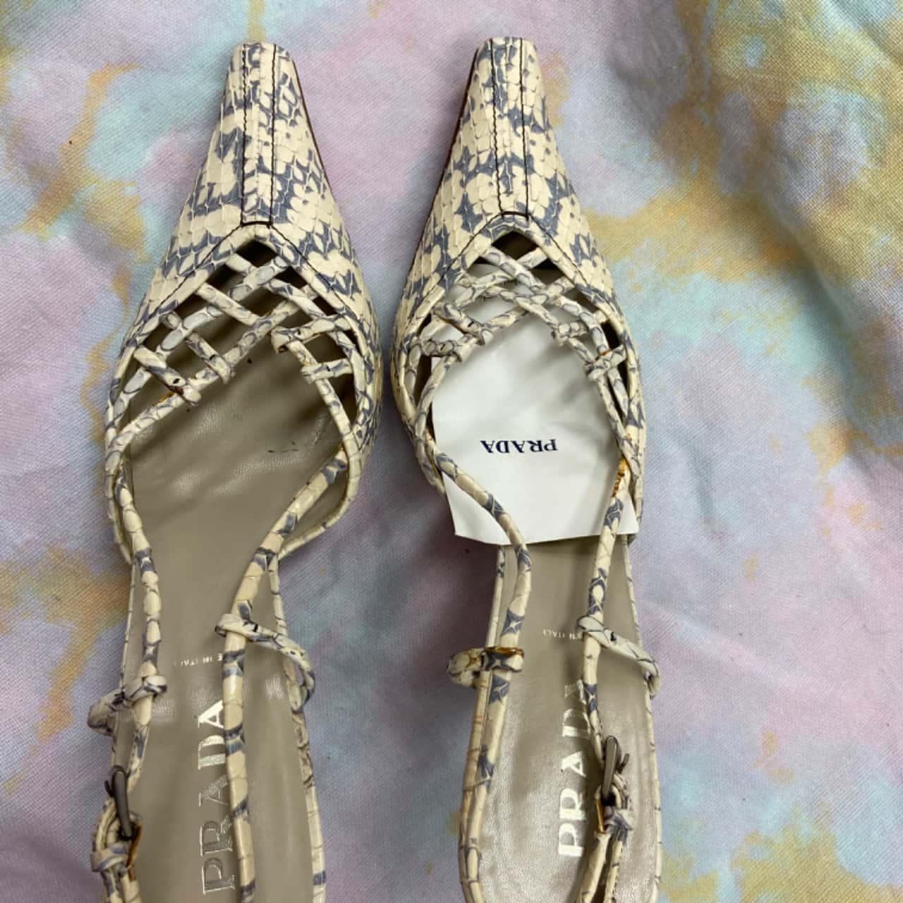 Womens size 37 shoes(s)