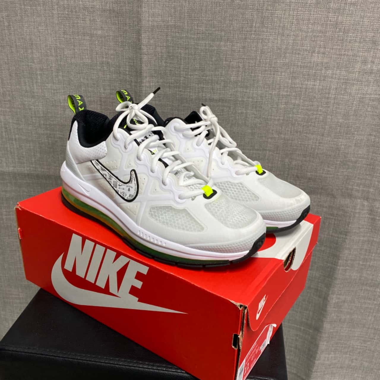Nike Mens Size 11 White Runner (s) - Used As New | Salvos Stores