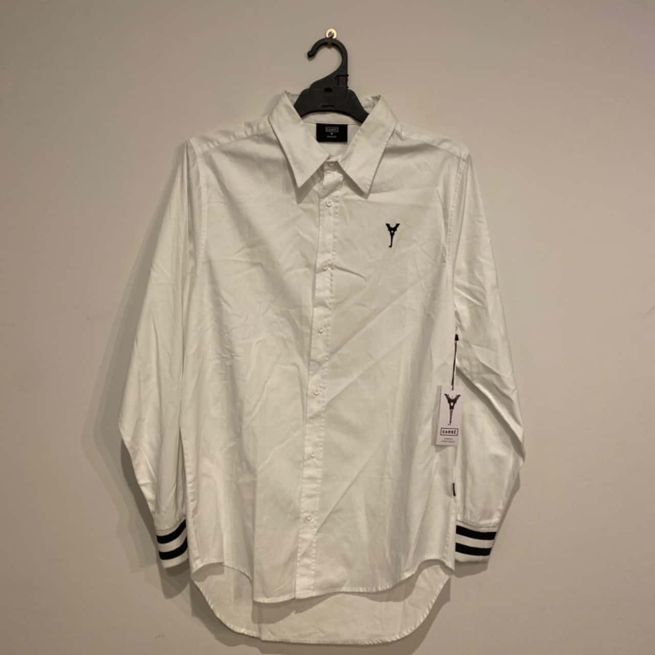 Carre Mens Size M Long Sleeve White /Navy Blue