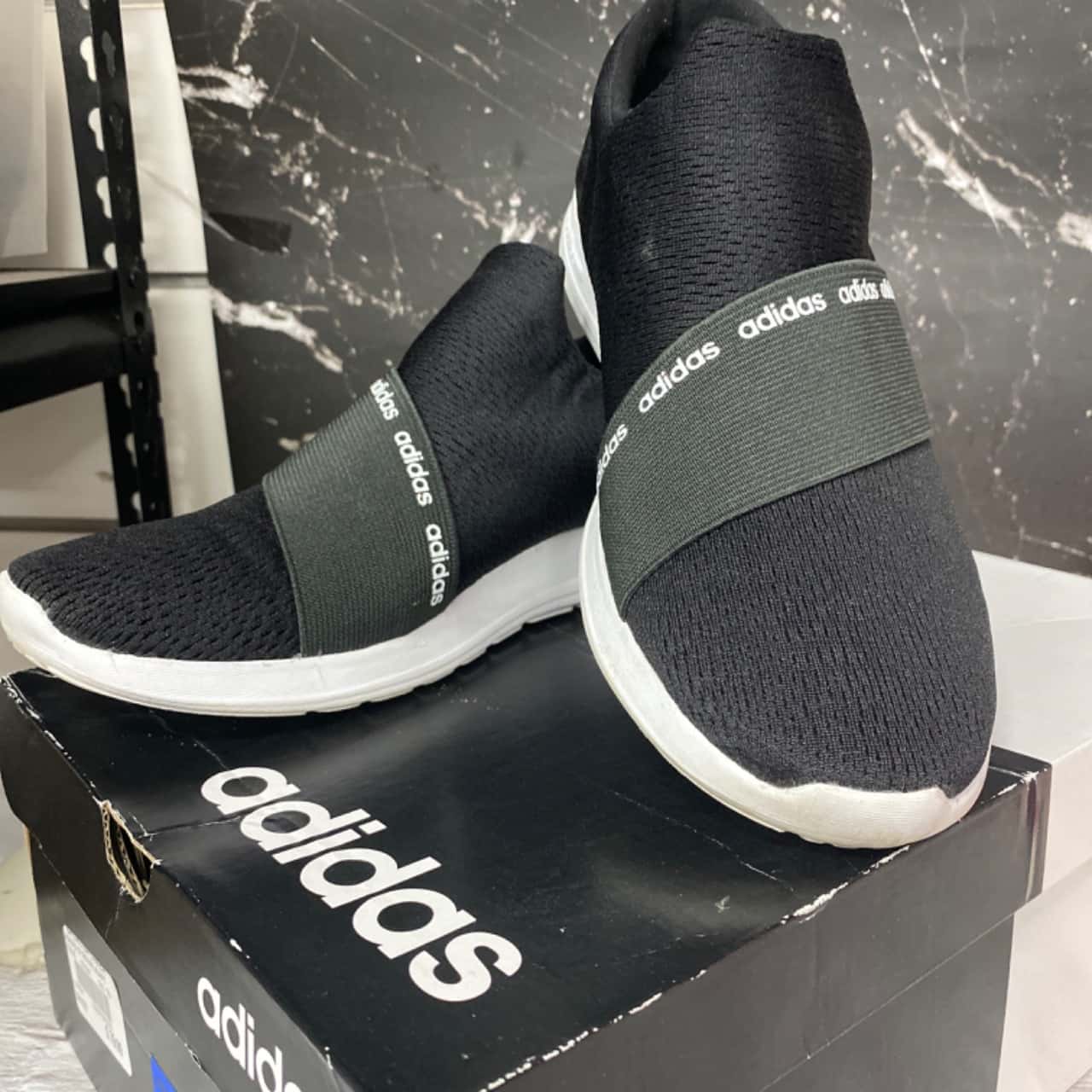 Adidas Size 42 .5 Black / White ortholite float (s)