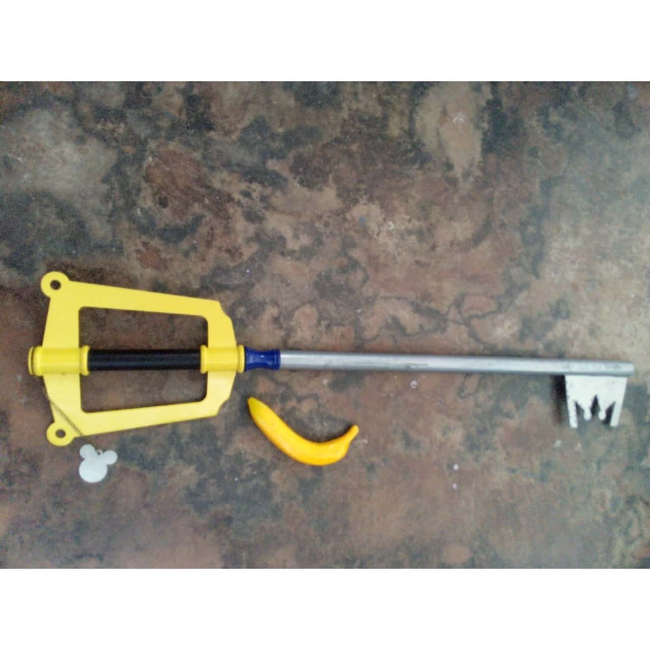 Disney - HUGE Kingdom of Hearts Sora's Keyblade(s)