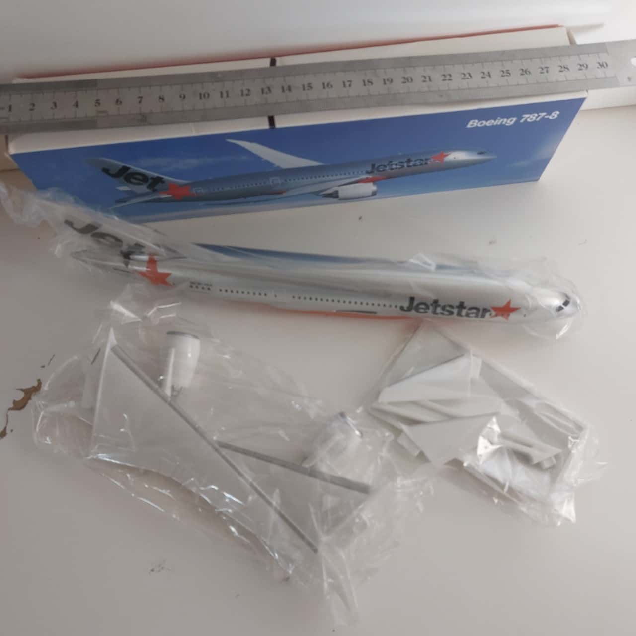 Jetstar Boeing 787-8 1:200 Scale Model Aircraft Sealed(s)