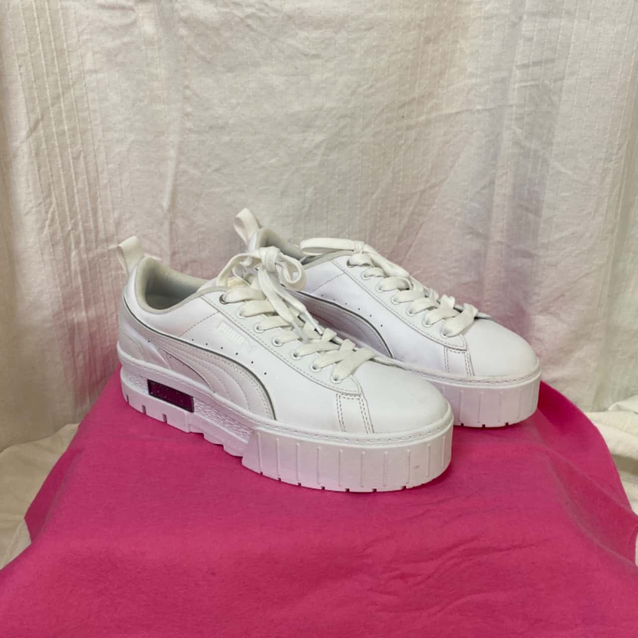 Puma Womens Size 9 White Sneakers(s)