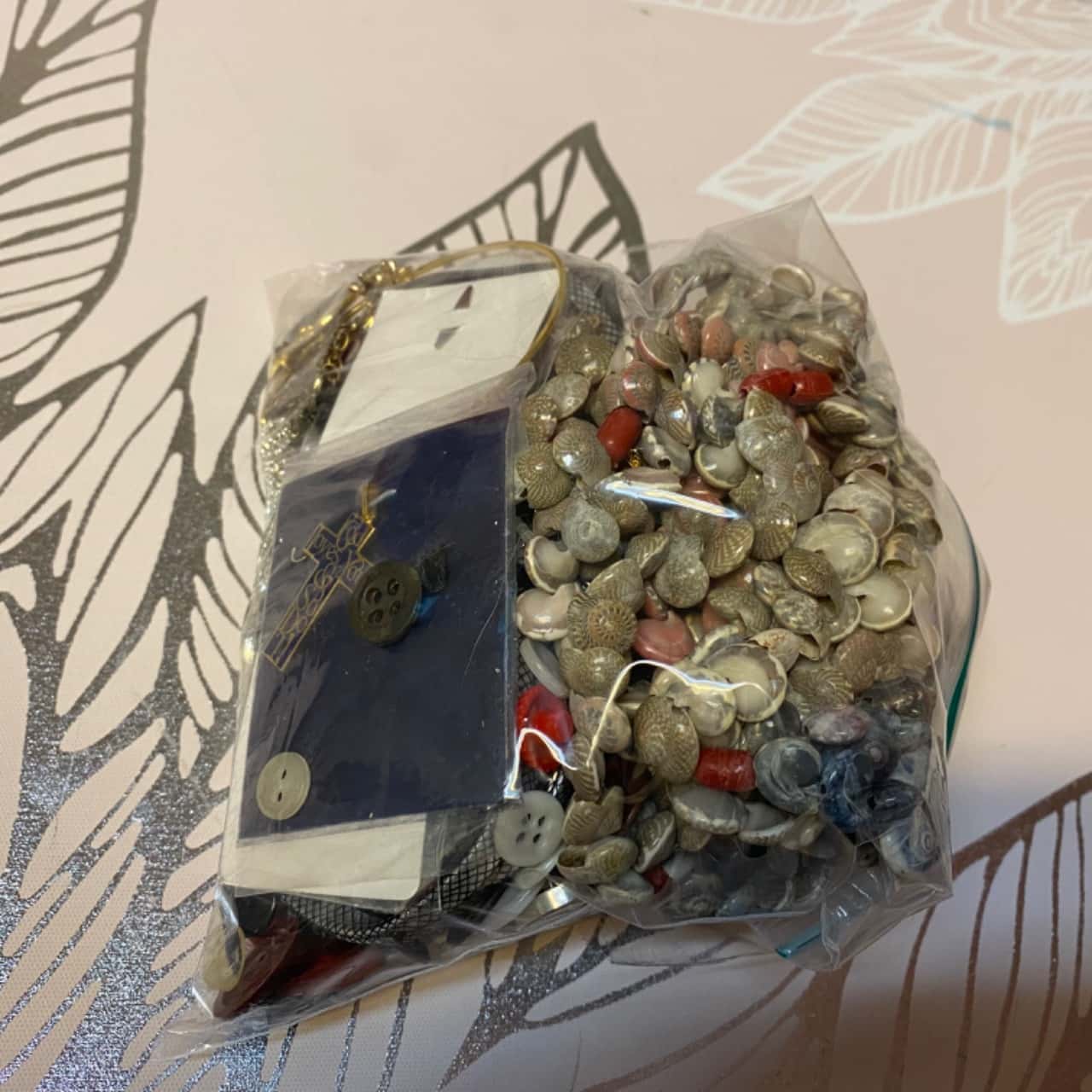 Small bag of bits and pieces- please read description (s)