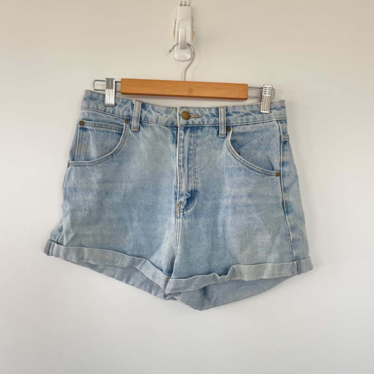 Rollas Blue High Rise Slim Denim Shorts Size 27/9(s)