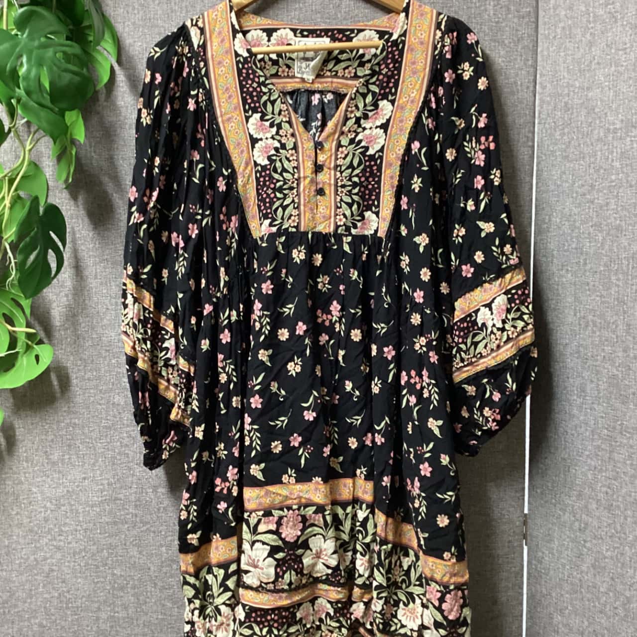 Jaase dress, size M ,Black / Floral (s)