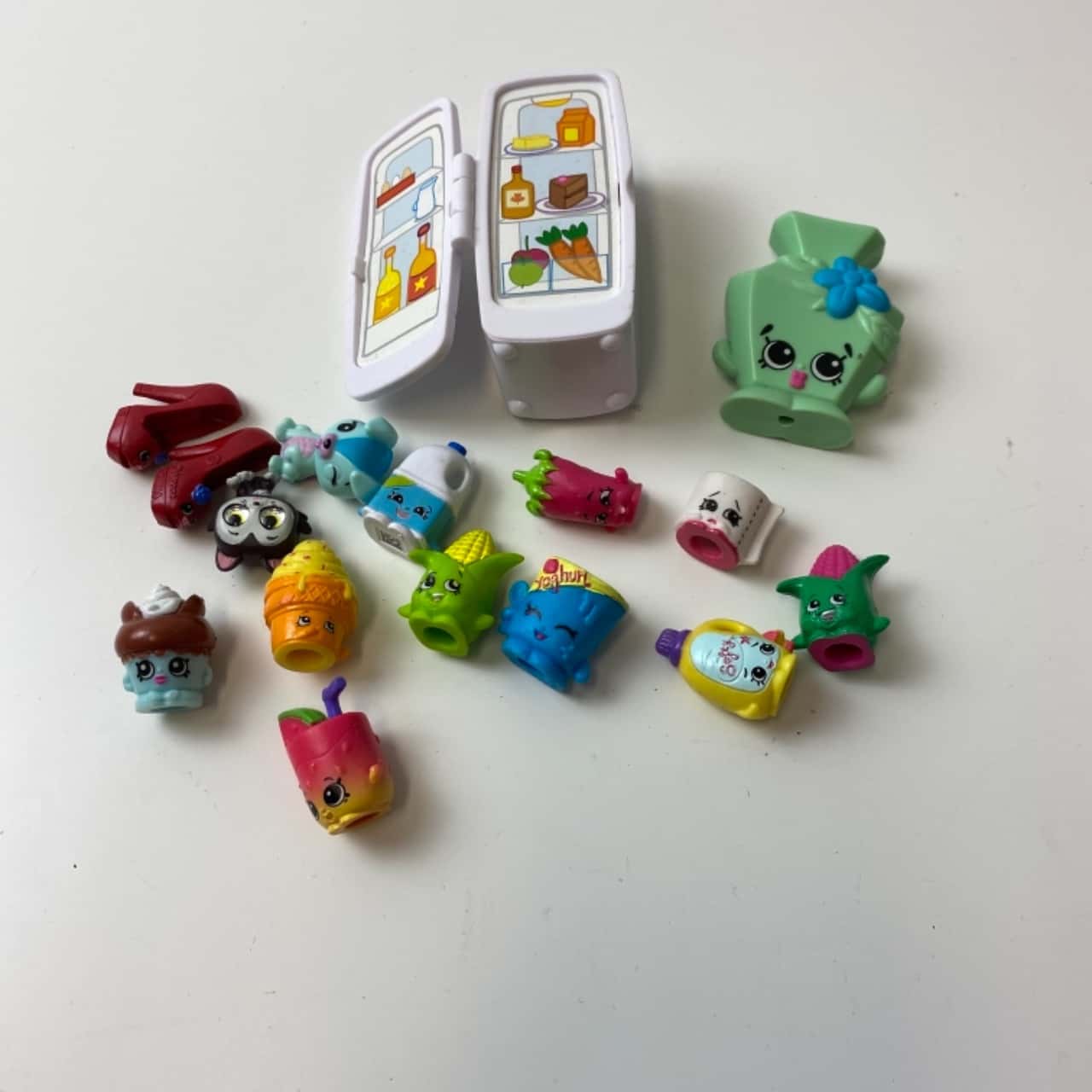 Shopkins Lot with Case(s)