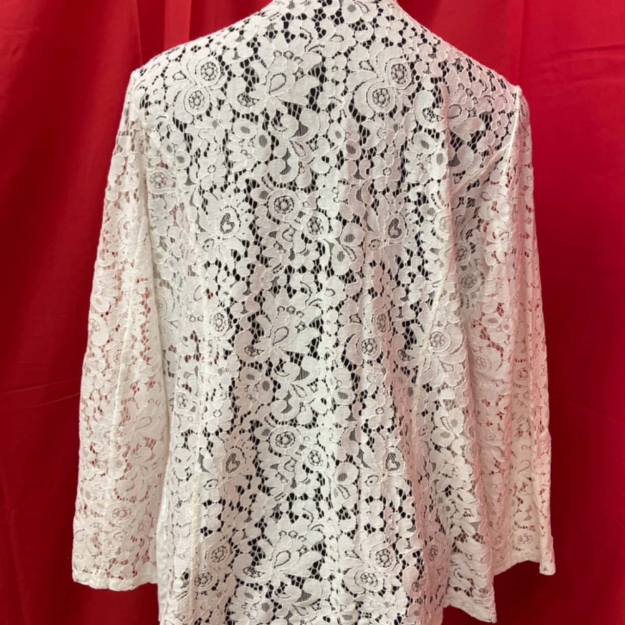 Imagine Cotton And Lace Off White Evening Jacket RRP $ 129.00
