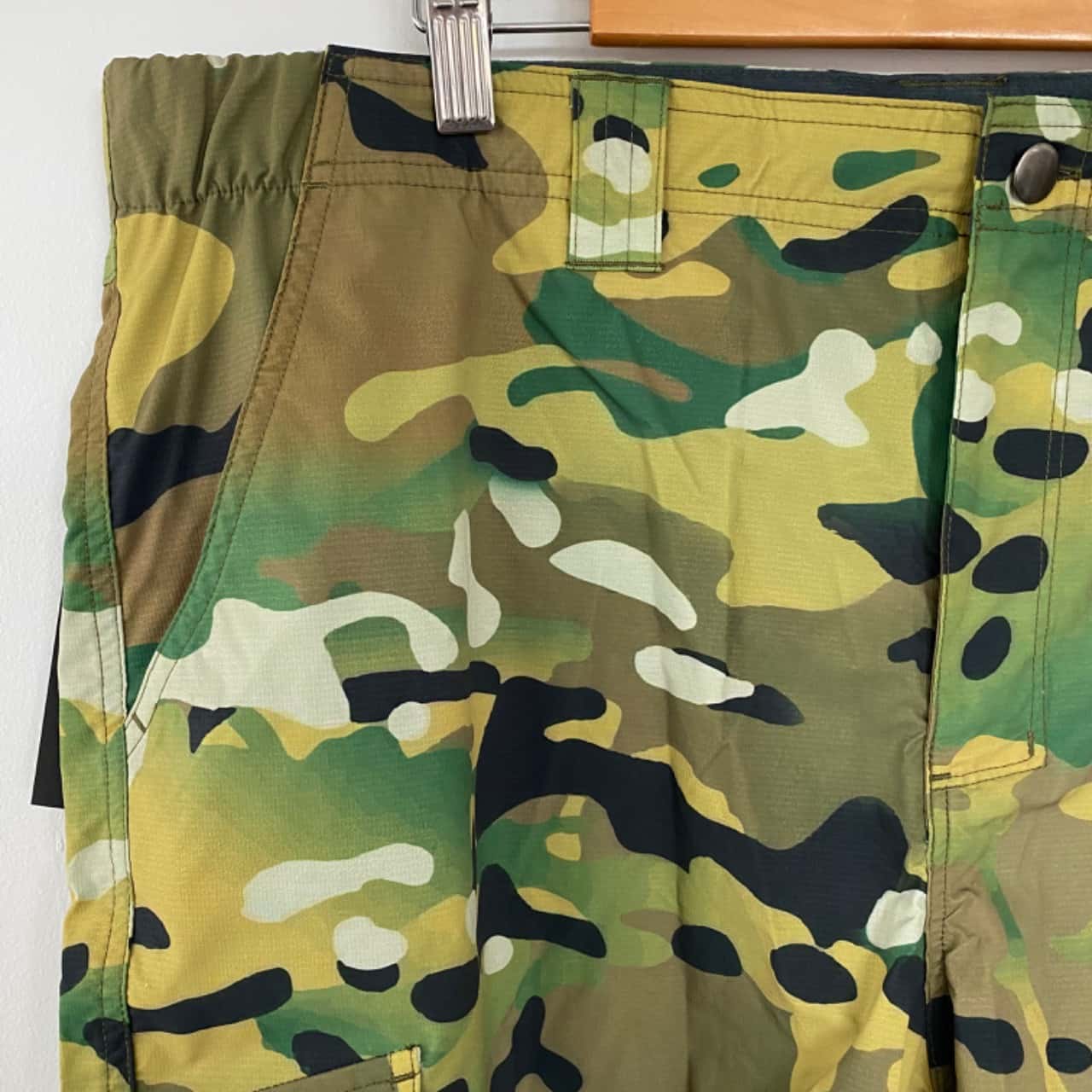 DSA Keeping The Spirit Aliva Green Camouflage Shorts Size 40