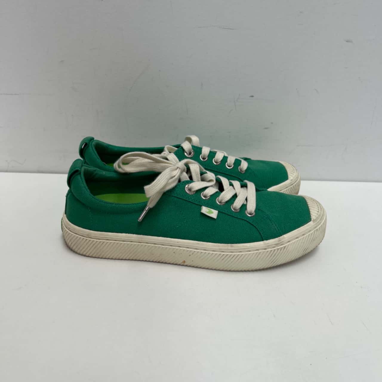 CARIUMA - Green Sneakers - Size 39