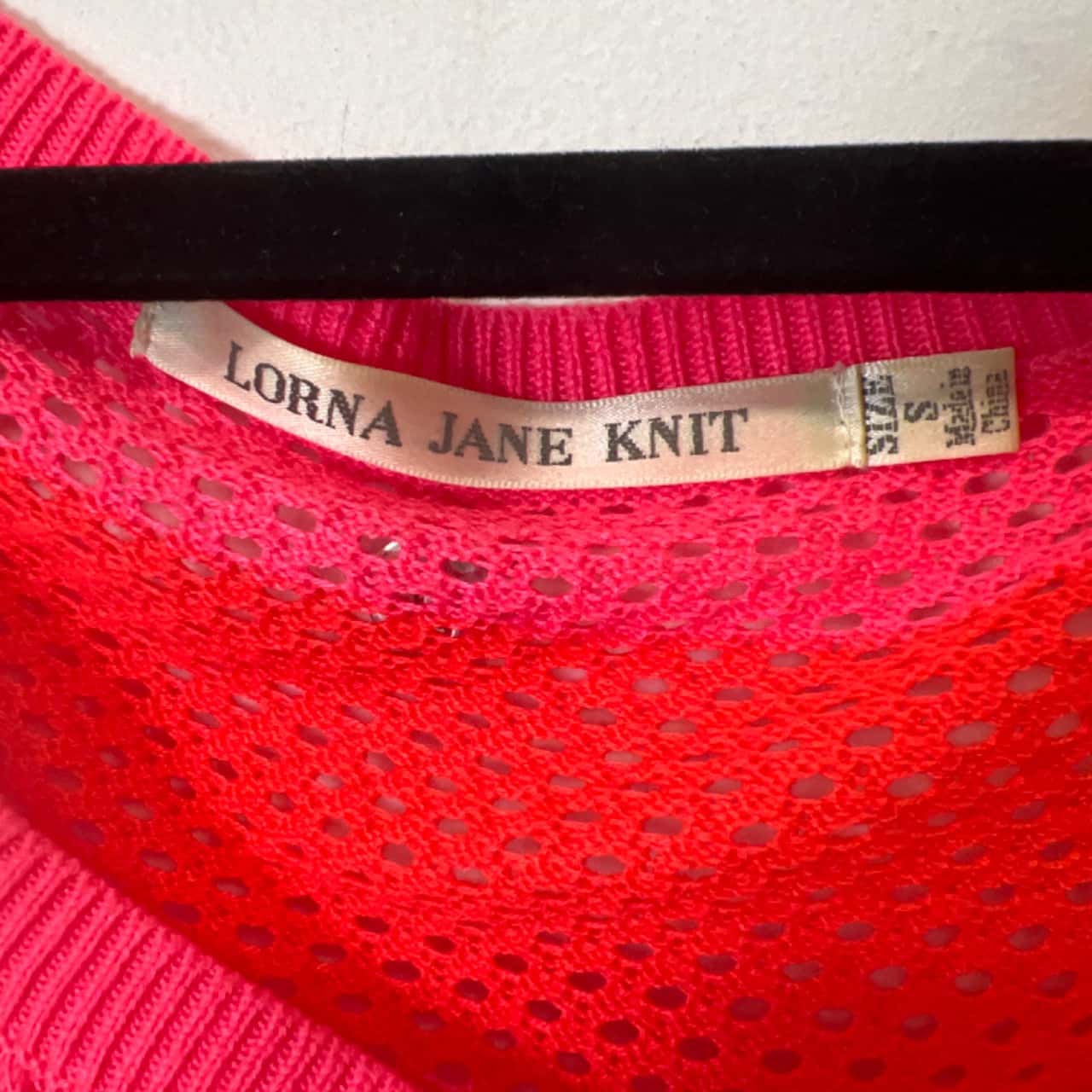 Lorna Jane knit Size S Orange / Pink top(s)
