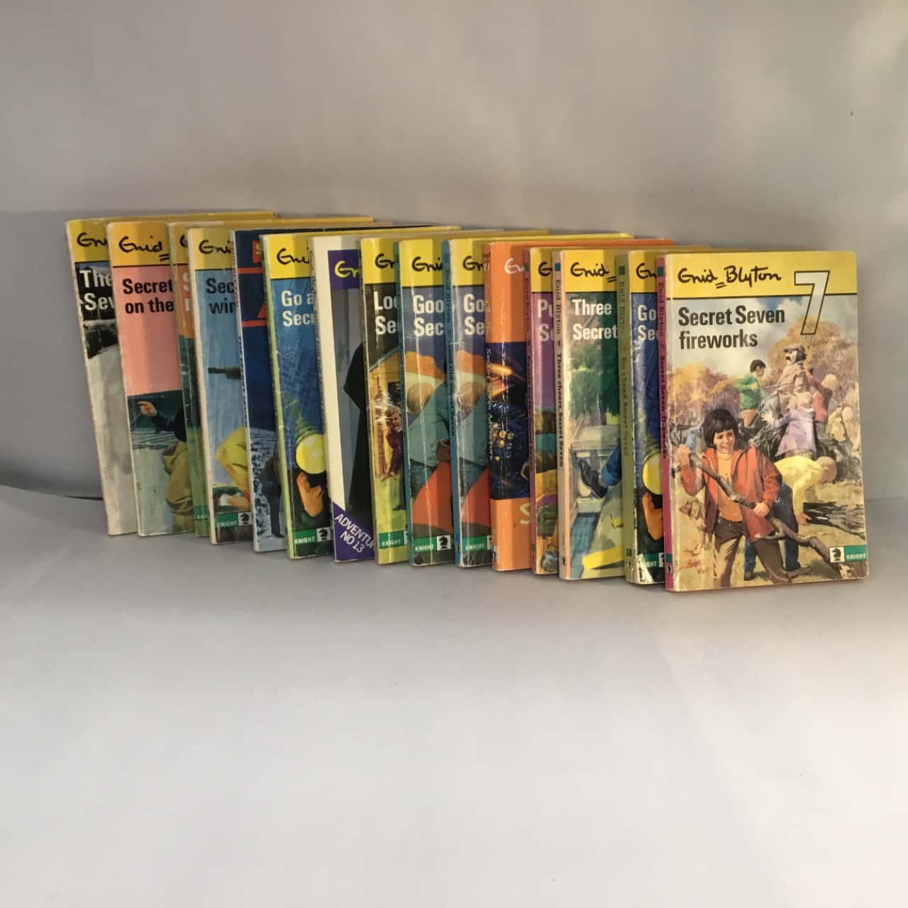 Vintage Enid Blyton Secret Seven Books x 15 as pictured(s)