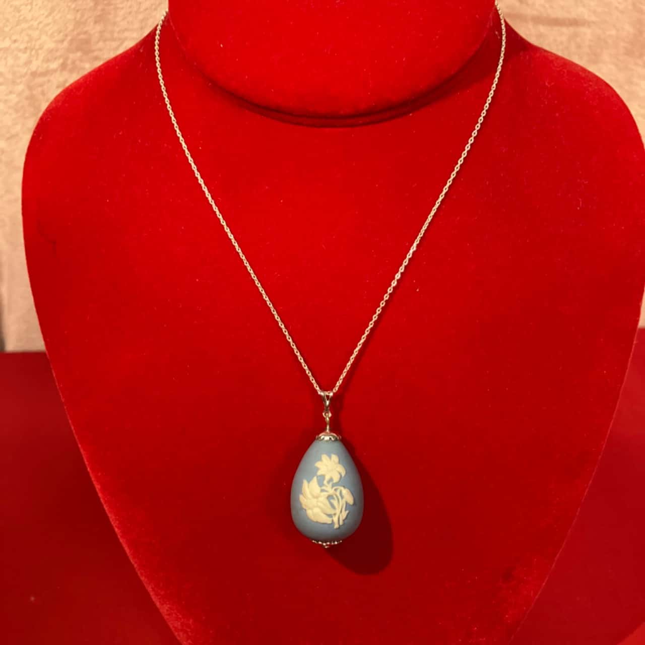 Womens Necklace Pendant Wedgewood Jasperware (s)