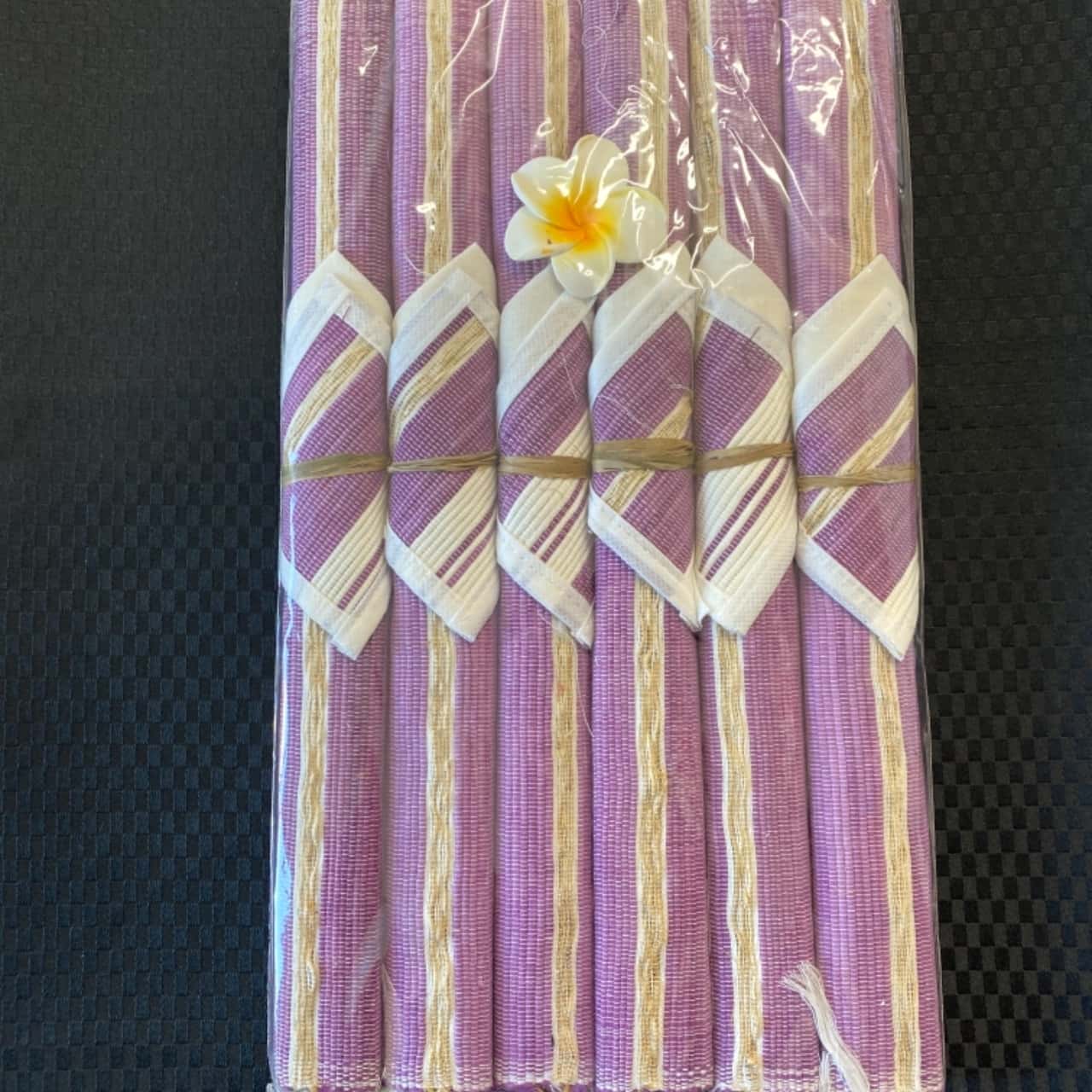 Purple 6 piece serviette set. New in packaging
