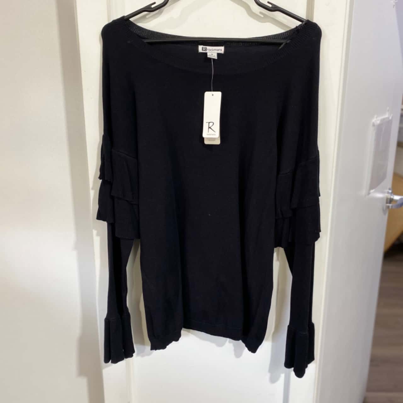 Rockmans Women's Size M Frilly Knit Black Long Sleeve