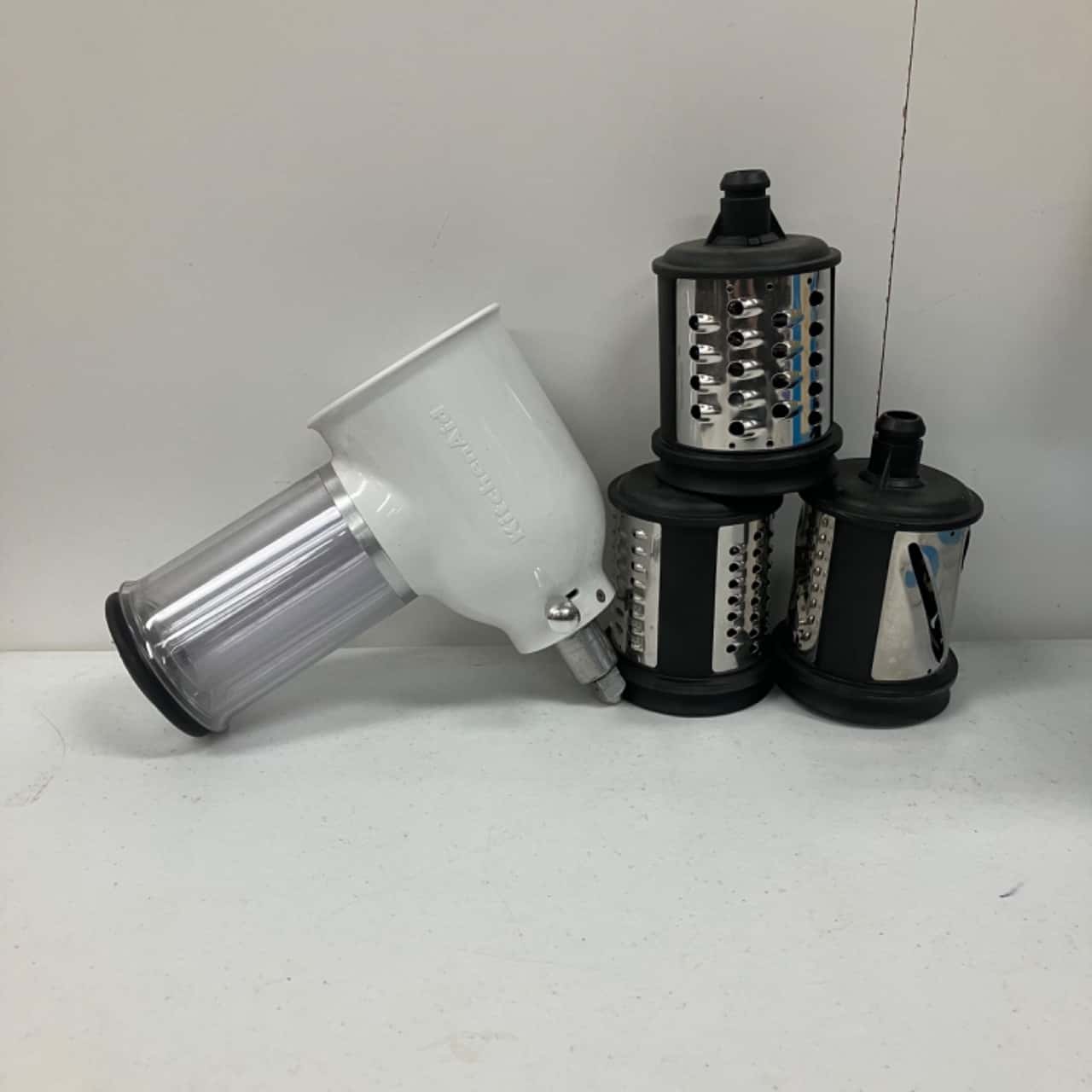 Kitchen Aid Slicer & Shredder Mixer Attachment W/Replacement Blades(s)