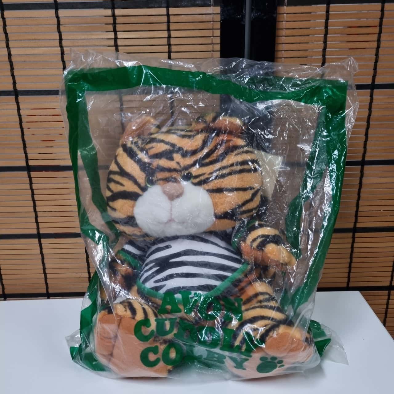 Tiger Teddy, VTG Rare, 1992 Avon, Cuddly Colby , squeeze purrs & growls ...