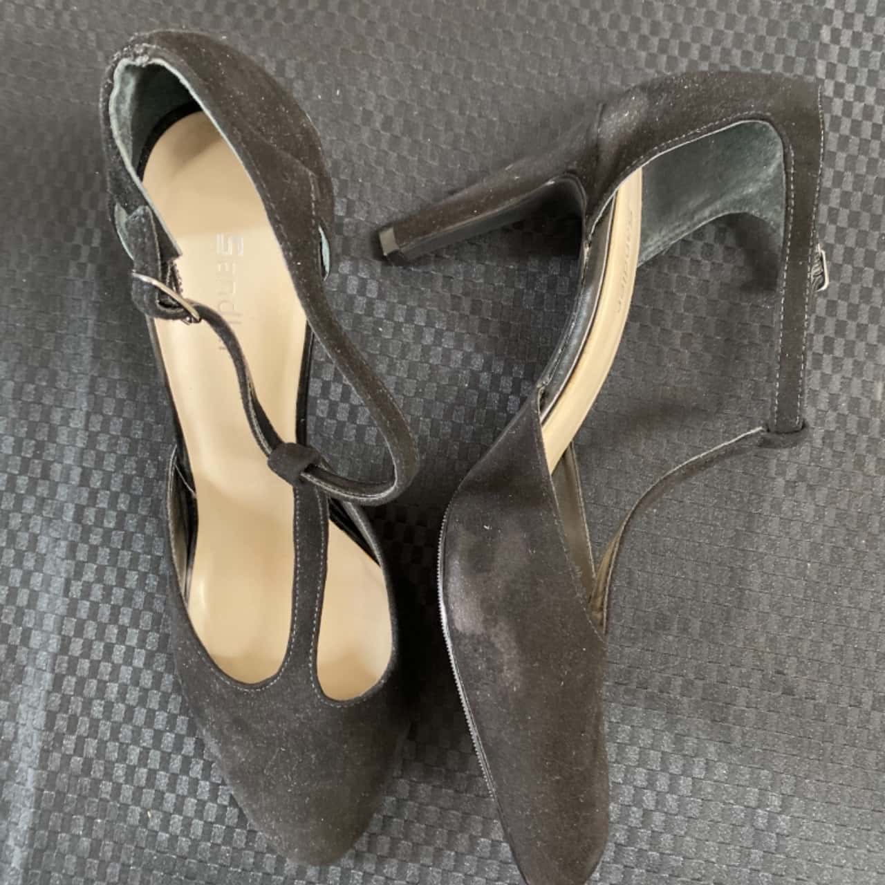 Sandler Babylon Size 9B Black Suede T-Bar Heels (s)
