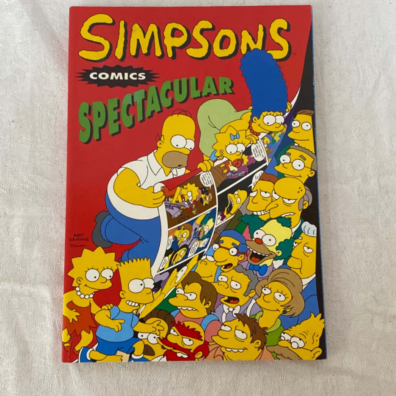 4 Simpsons Books (2 Simpsons Comics)
