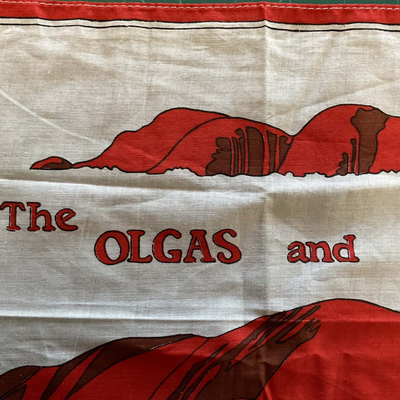 Vintage Uluru ( Ayer’s Rock) and Kata Tjuṯa (The Olga’s) Souvenir ...
