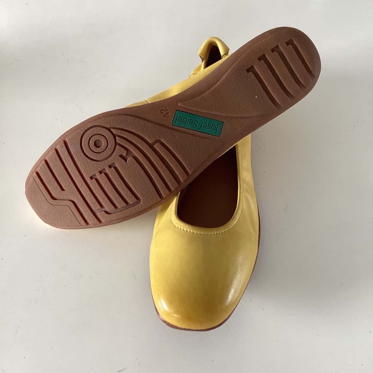 Josef Seibel Womens Size 42 Yellow court shoe(s)