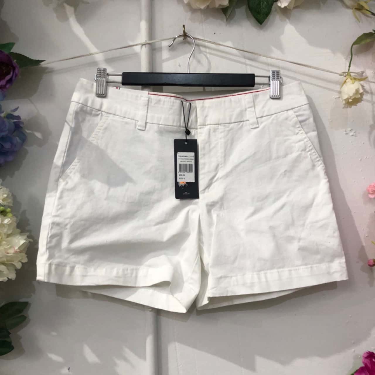 NWT Tommy Hilfiger size 6 Shorts (s)