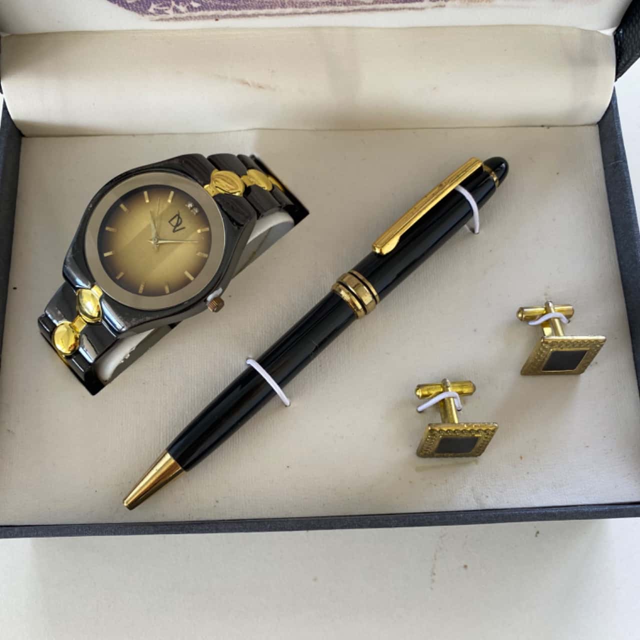 Deja Voux Black Gold Watch Set With Cufflinks And Signature Pen