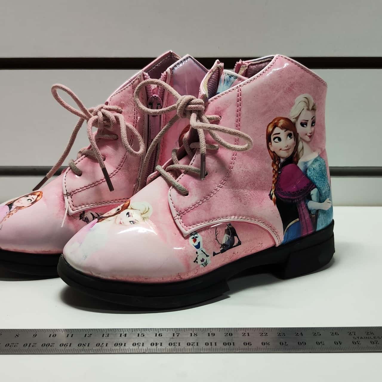 Kids Frozen Boots Size 31 (s)