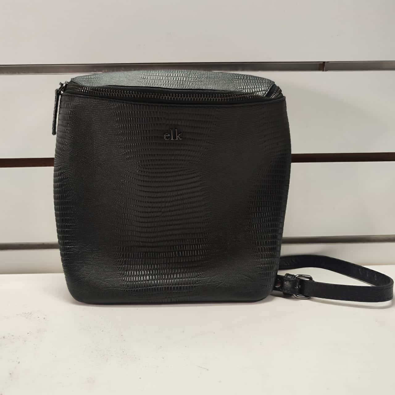 ELK Womens Black Handbag (s)