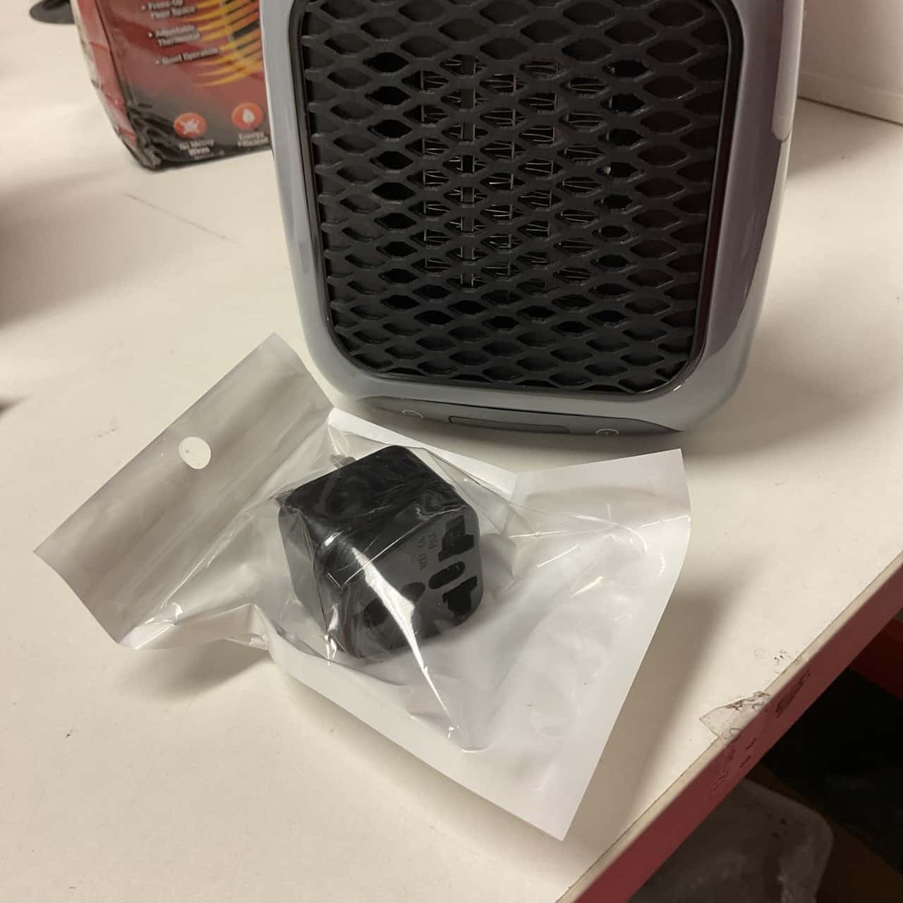 Handy heater turbo 800 plug in heater