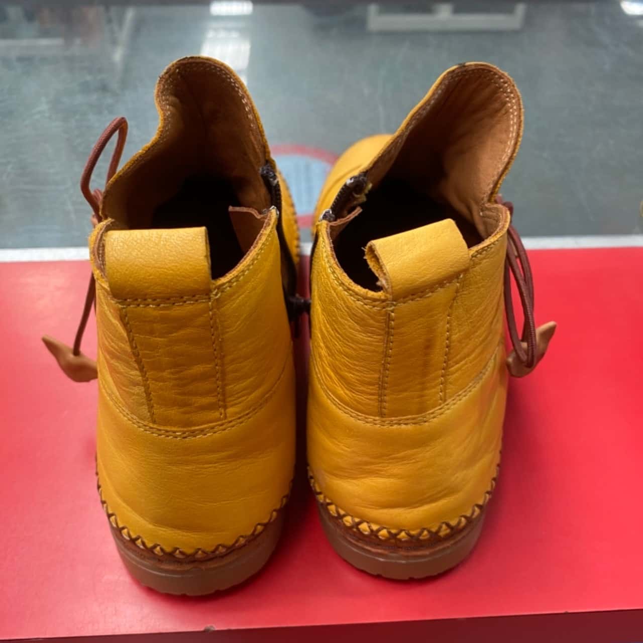 Sala size 38 Womens boots(s)