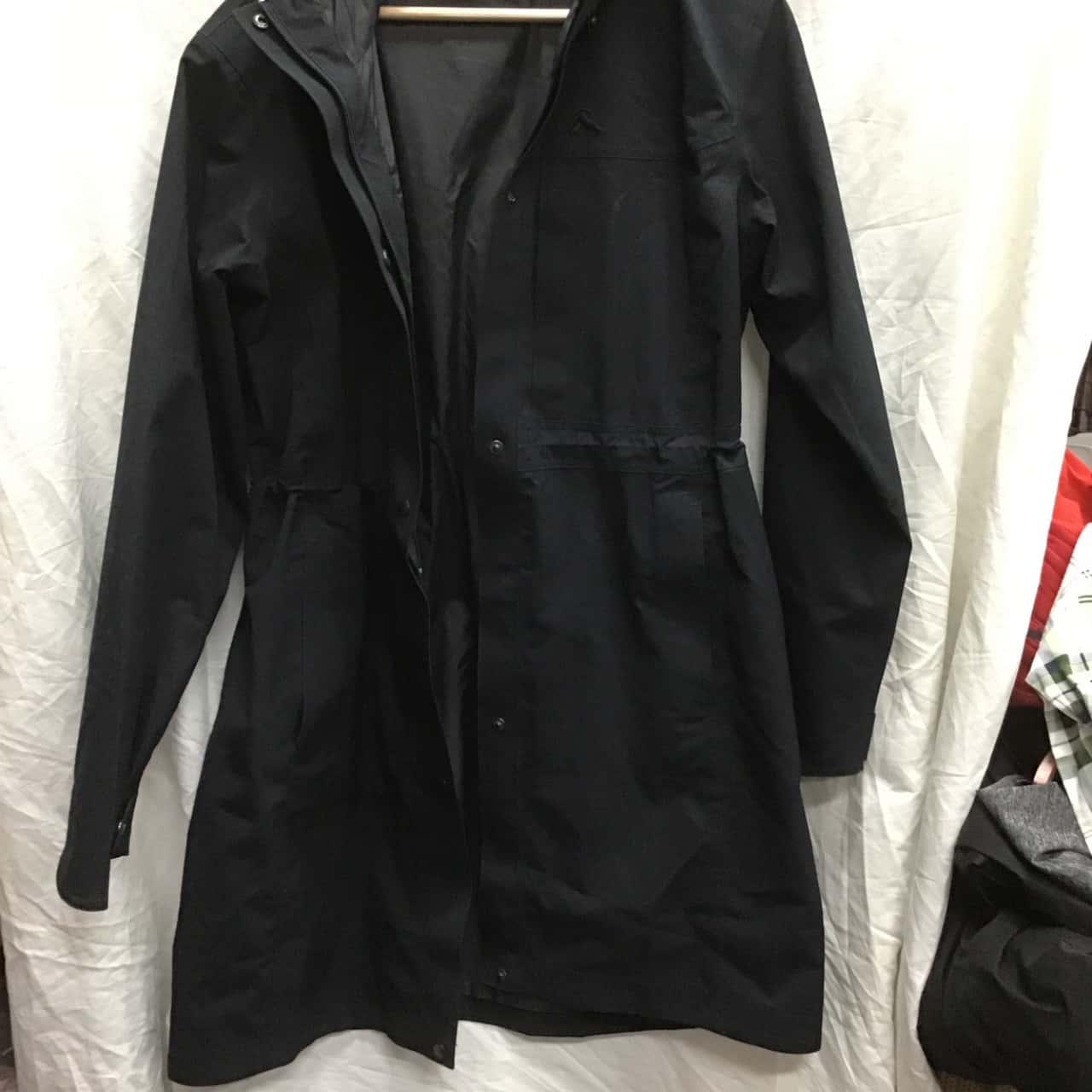 Macpac Womens Size 16 Long Cord Softshell Hooded Raincoat Black (s)