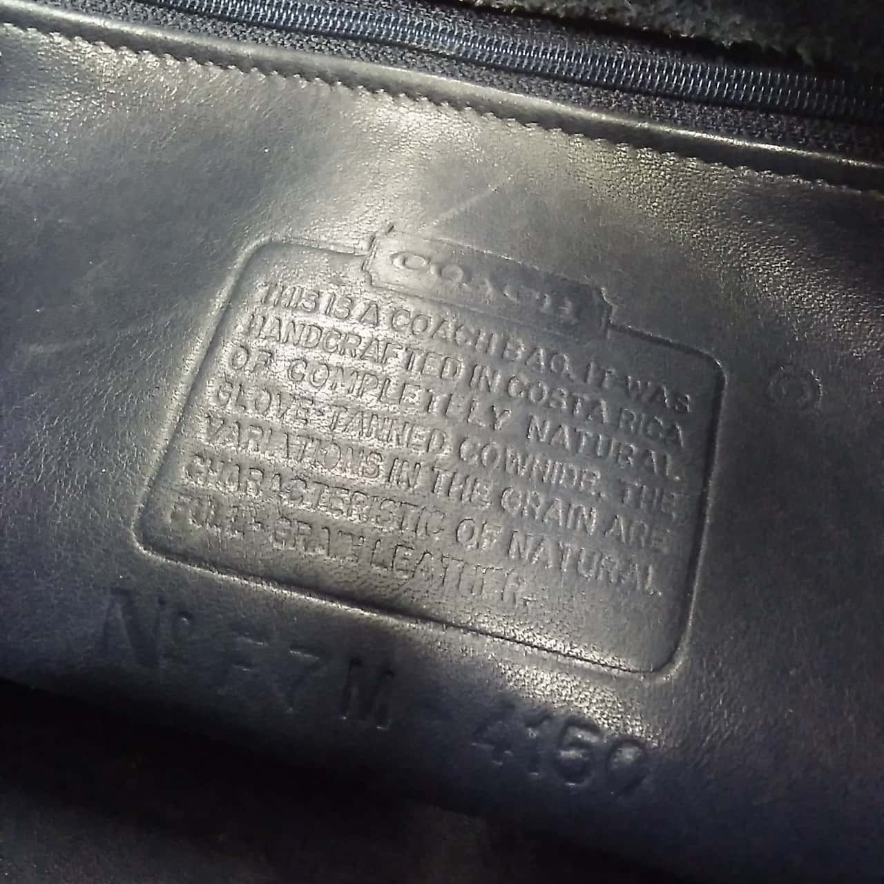 COACH Navy Leather No. F7M-4150 Cross Body Bag (177)(s)