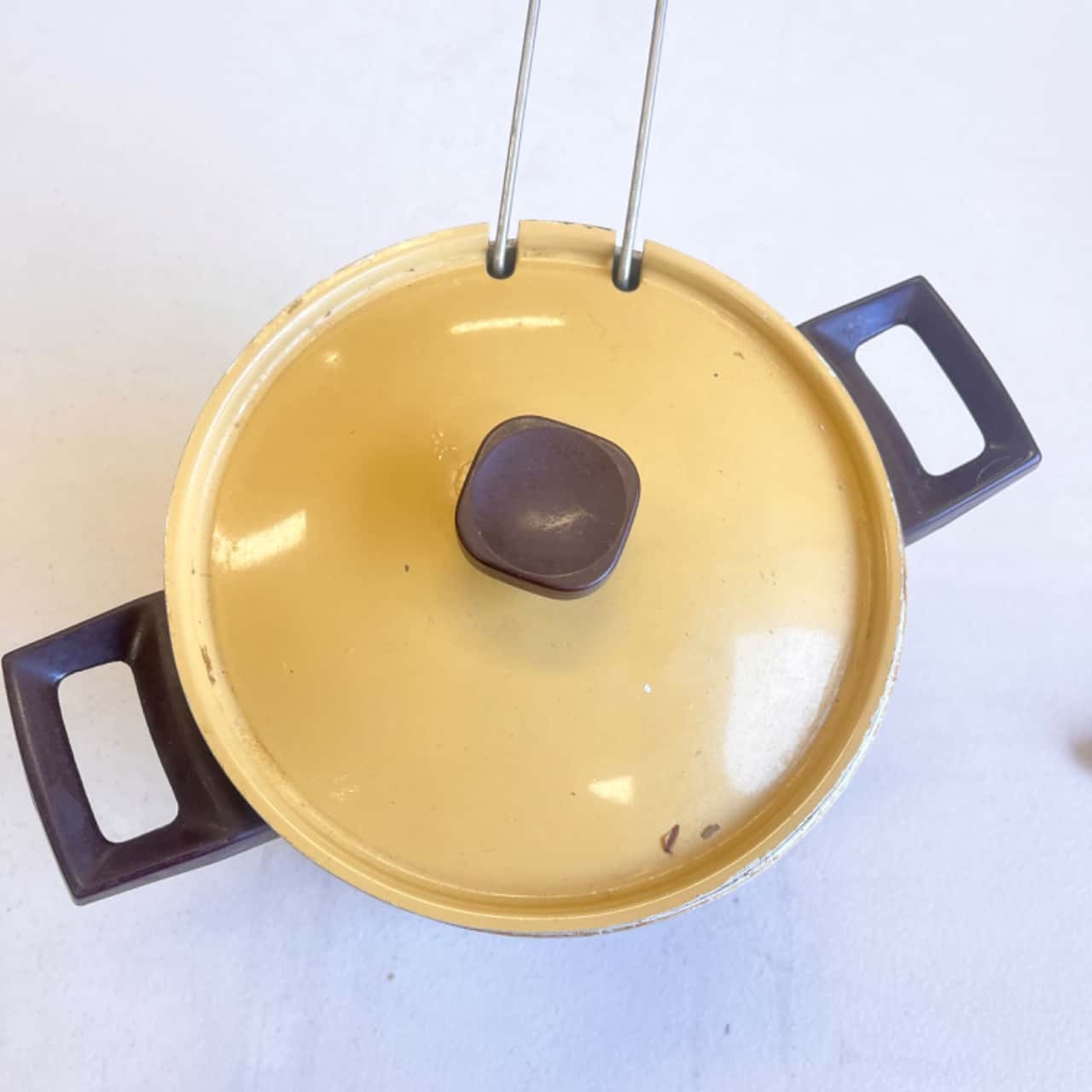 COOKING DISPLAY PIECE - VINTAGE CHIP MACHINE POT