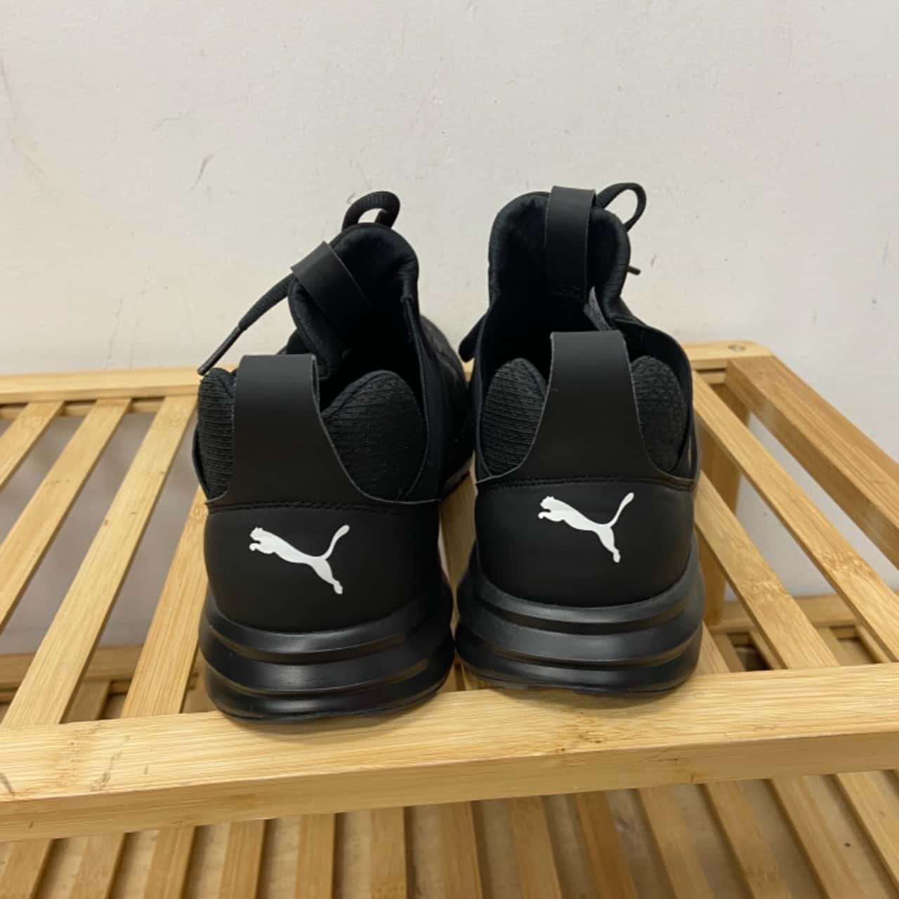 Puma Mens Size 7.5 Black Joggers (s)