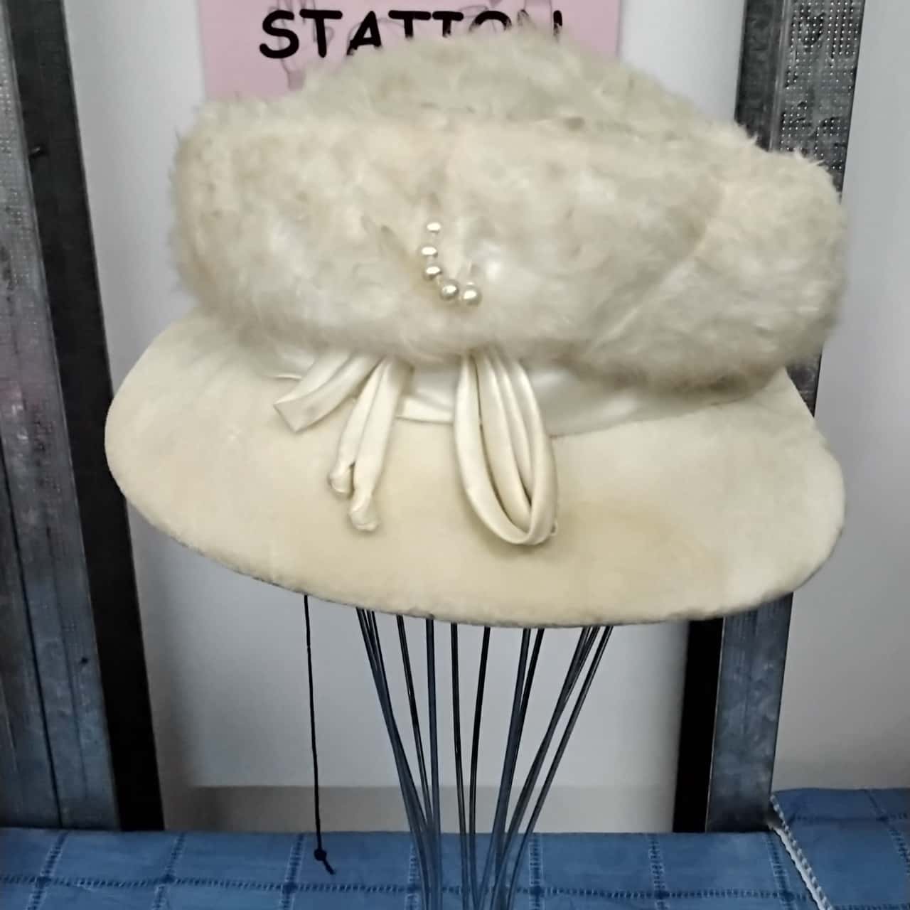 Womens Cream 15cm Hat(s)
