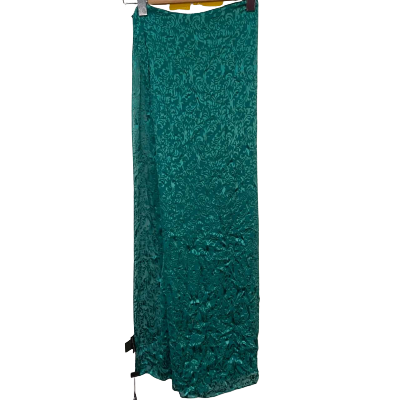 BNWT David Lawrence Green Scarf (s) - New With Tags | Salvos Stores