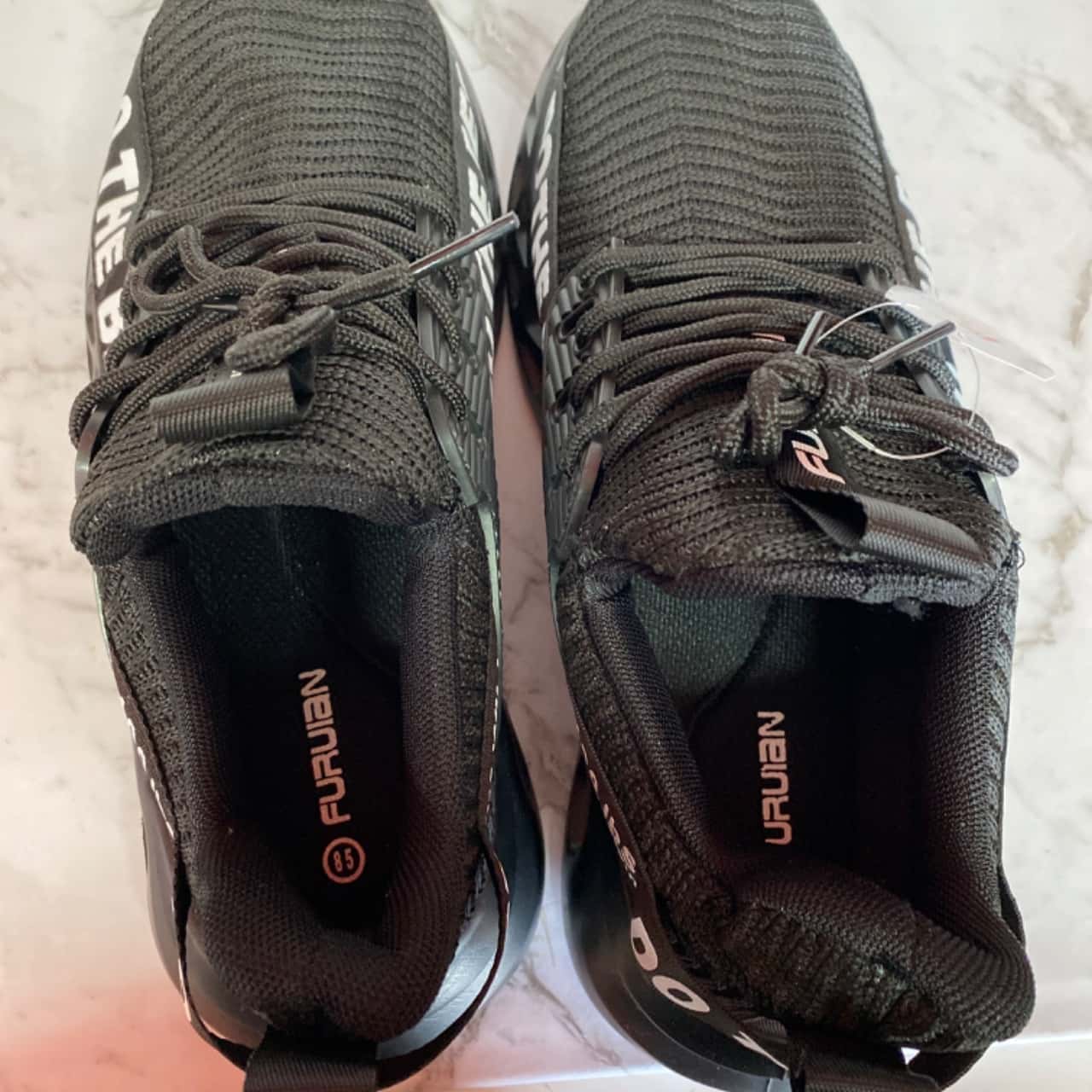 Mens Size 8.5 Black / White shoes